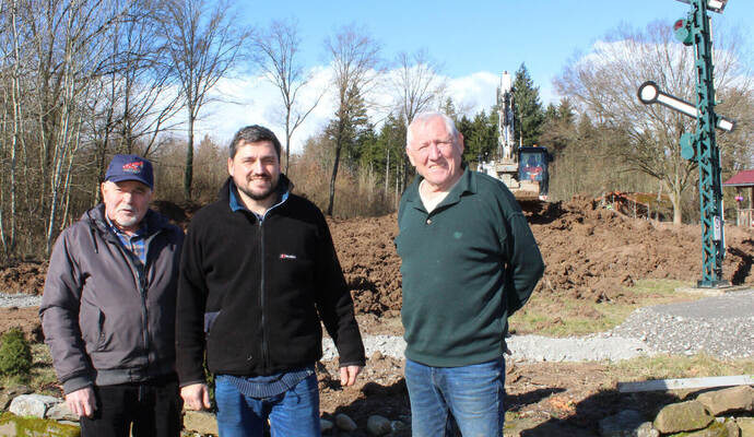 Volle Kraft voraus für Kleinbahn: Illinger Dampfbahnfreunde erweitern ...
