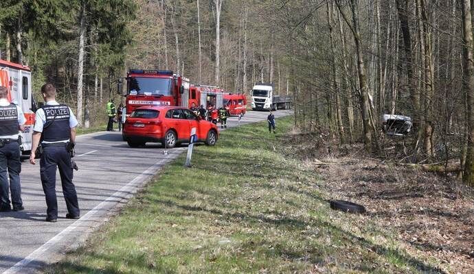 Unfall zwischen Bretten und Stein - Strecke war gesperrt, Fahrerin ...