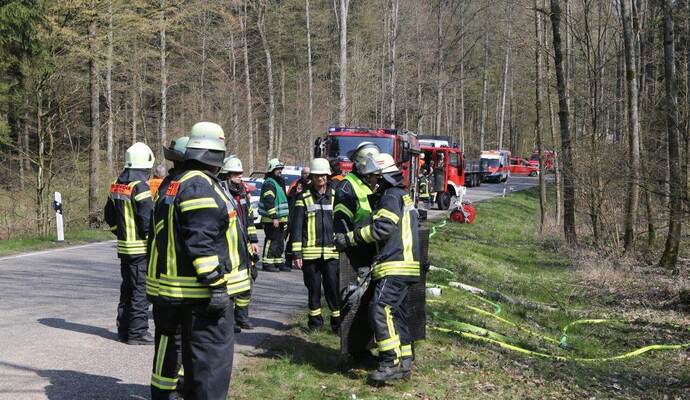 Unfall zwischen Bretten und Stein - Strecke war gesperrt, Fahrerin ...