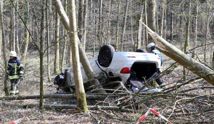 Unfall zwischen Bretten und Stein - Strecke war gesperrt, Fahrerin ...