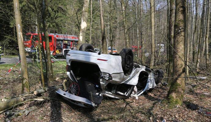 Unfall zwischen Bretten und Stein - Strecke war gesperrt, Fahrerin ...