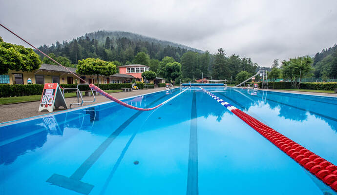 Noch vor Pforzheim, Niefern und Co.: Waldfreibad in Calmbach eröffnet ...