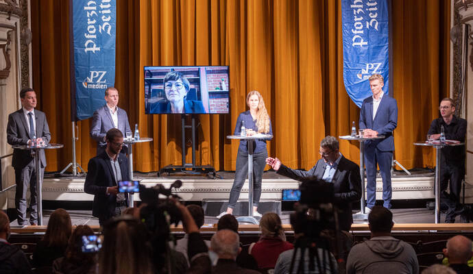 Podiumsdiskussion im Video: Bundestagskandidaten für den Wahlkreis Calw ...