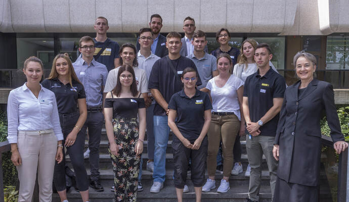 Azubis aus Pforzheim und dem Enzkreis von der IHK geehrt - Startseite