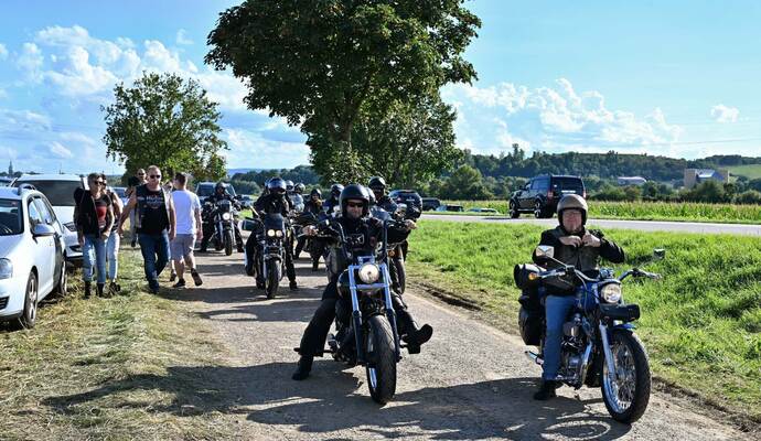 50 Jahre Lobo Motorcycle Club: Mit Vollgas in eigener Stadt gefeiert ...