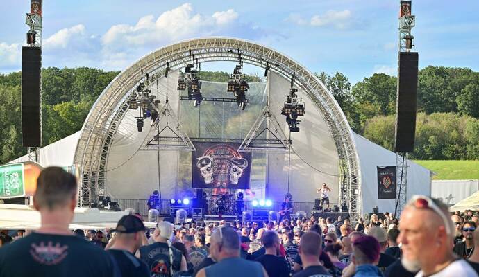 50 Jahre Lobo Motorcycle Club: Mit Vollgas in eigener Stadt gefeiert ...